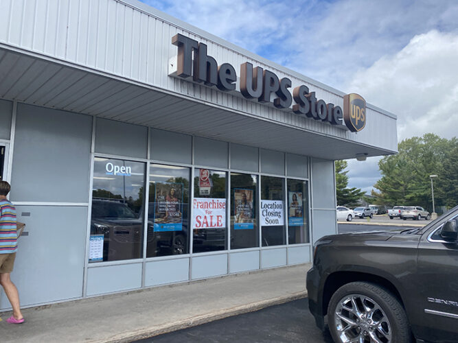 PHOTO: Alpena UPS Store sells franchise | News, Sports, Jobs - The ...